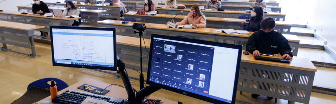 Estudiantes Ingeniería y Ciencias UAI
